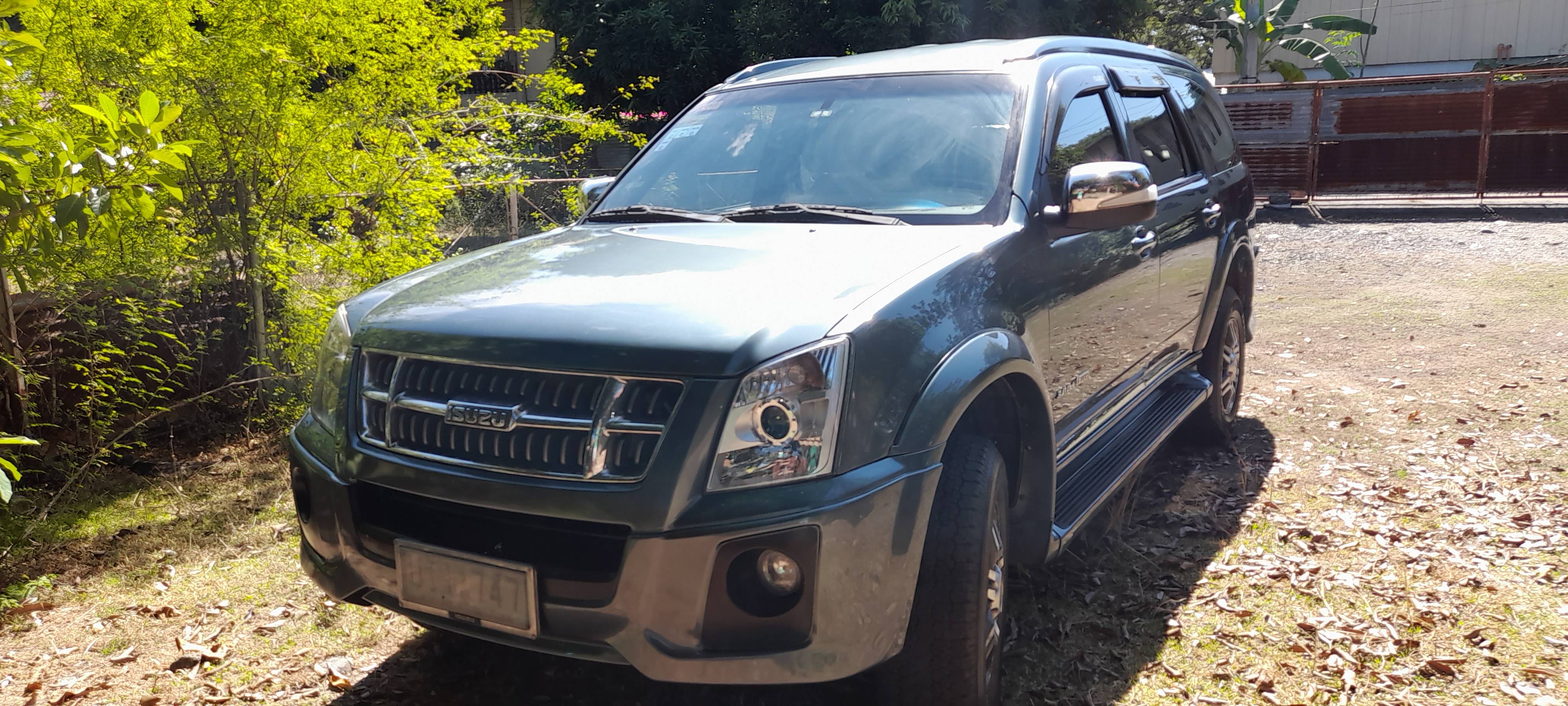 Discontinued Isuzu Alterra Features & Specs | Zigwheels