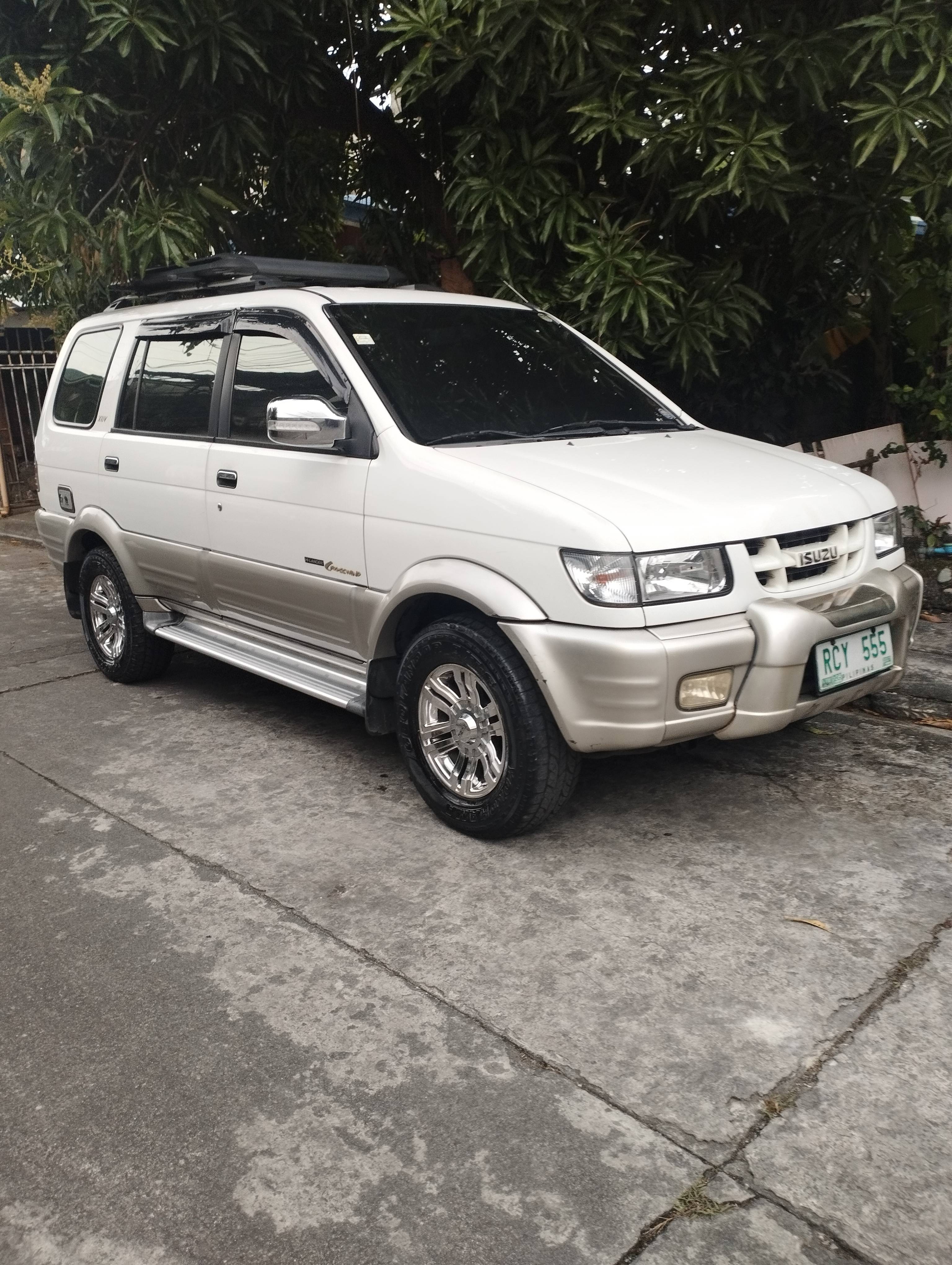 Discontinued Isuzu Crosswind XT Features & Specs | Zigwheels