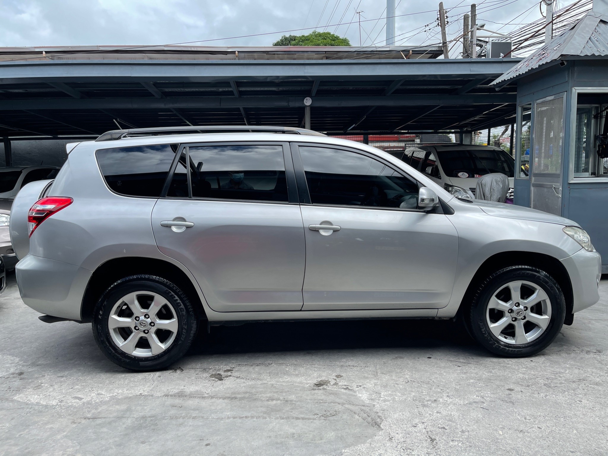 Used & 2nd hand Toyota RAV4 for Sale in Philippines