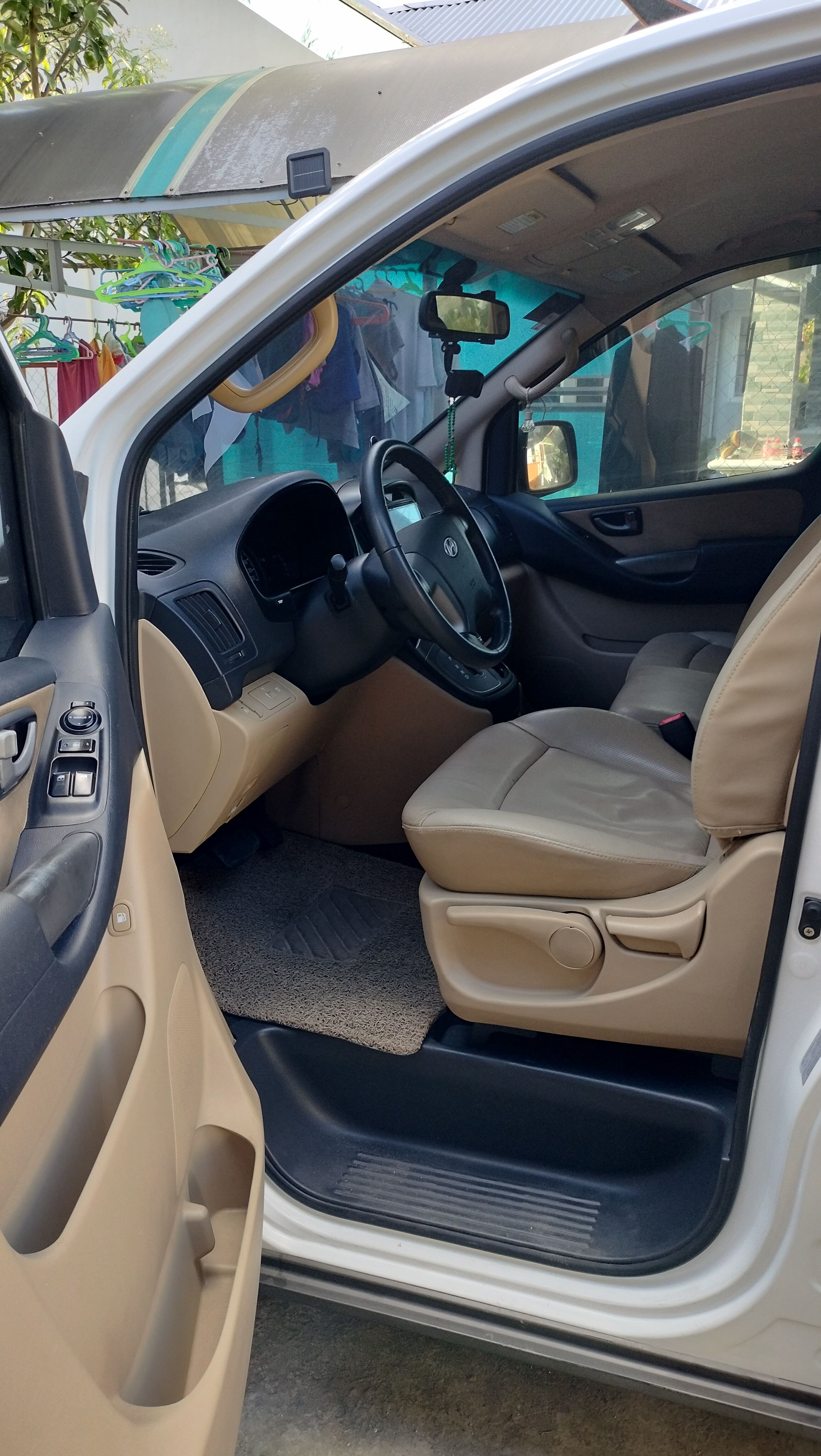 Get Used Hyundai Starex 52811 Price & Sellers Information | Carmudi