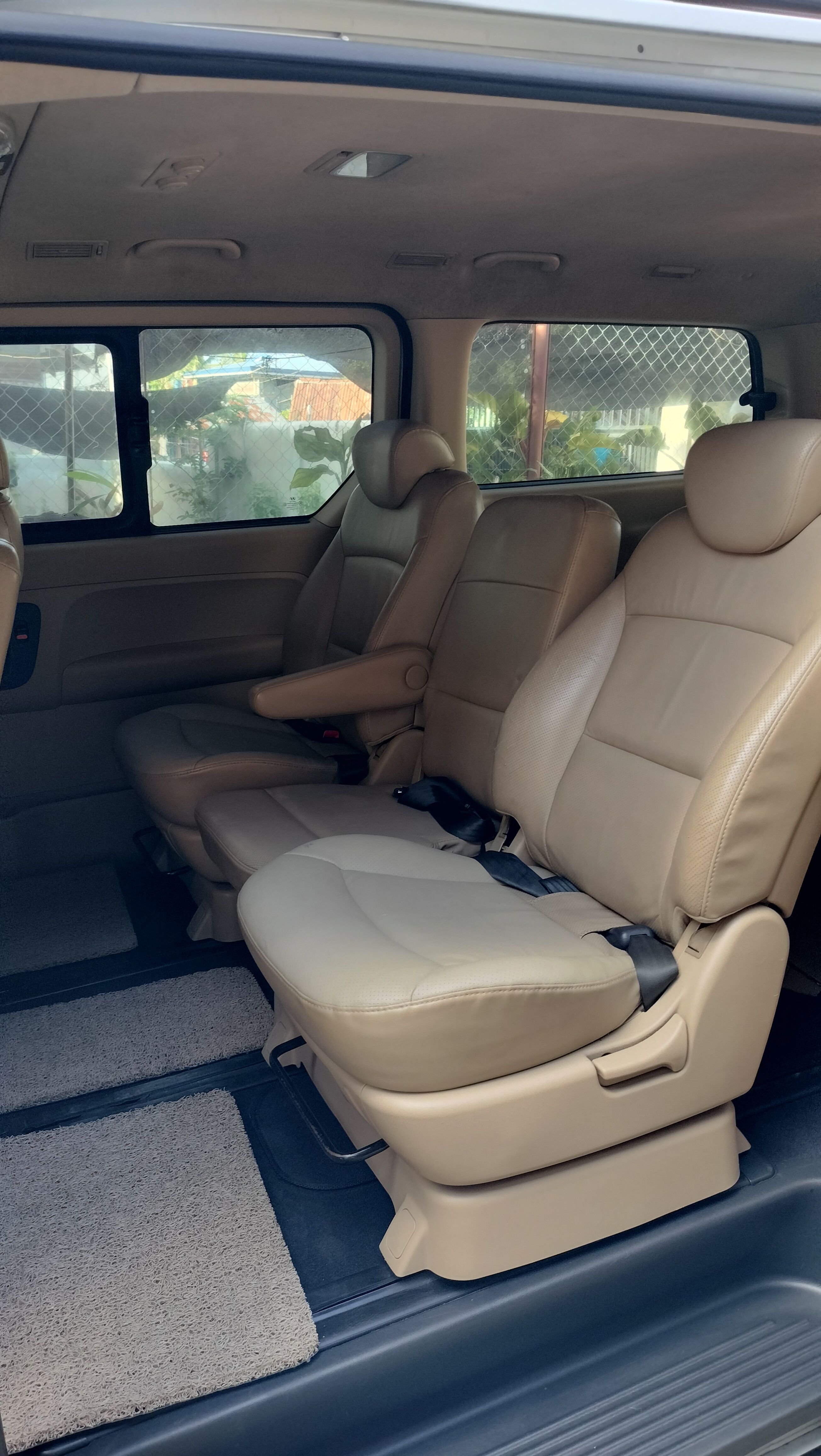 Get Used Hyundai Starex 52811 Price & Sellers Information | Carmudi