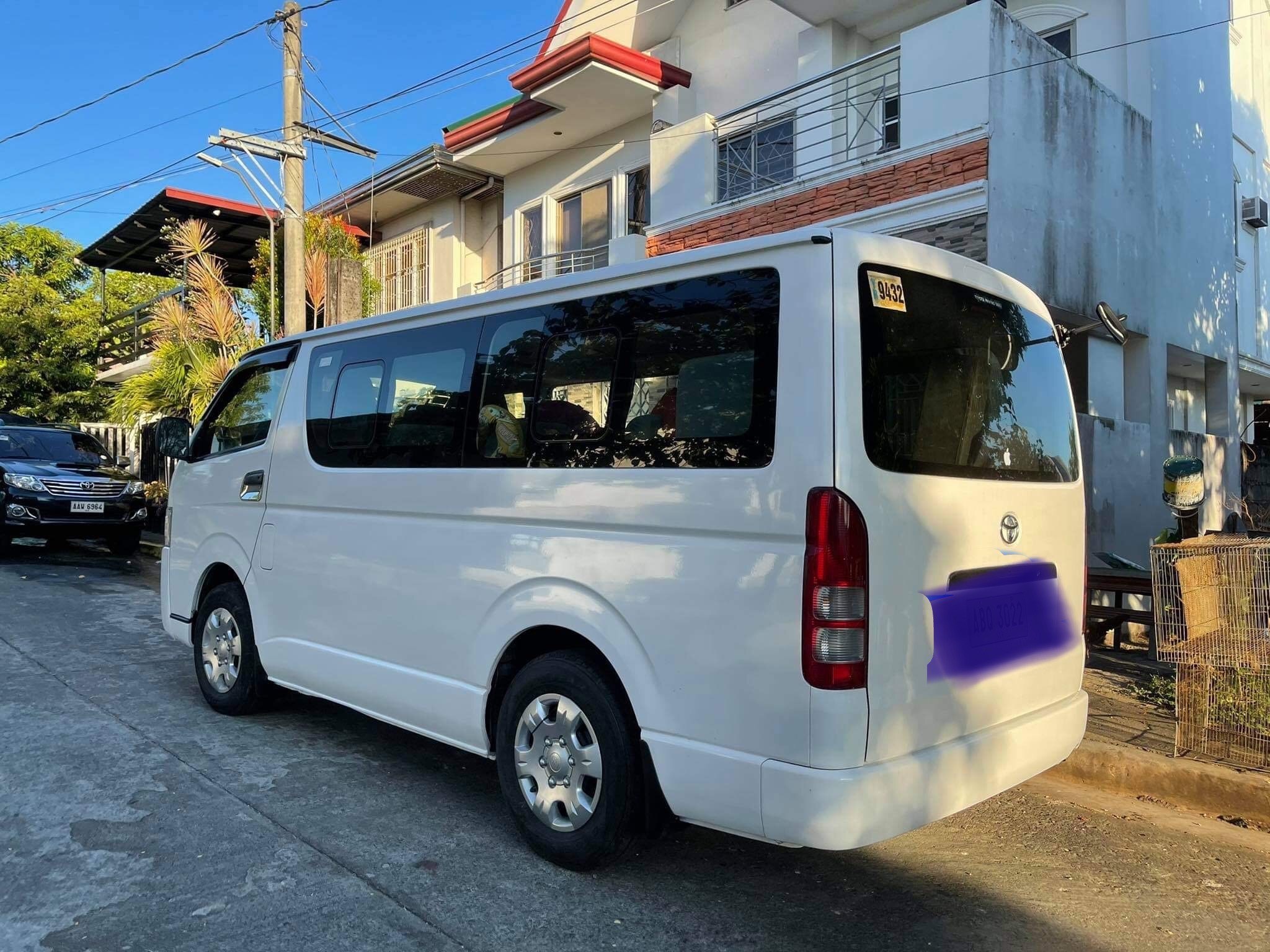 Used VAN for Sale in Manila at Best Price | Zigwheels