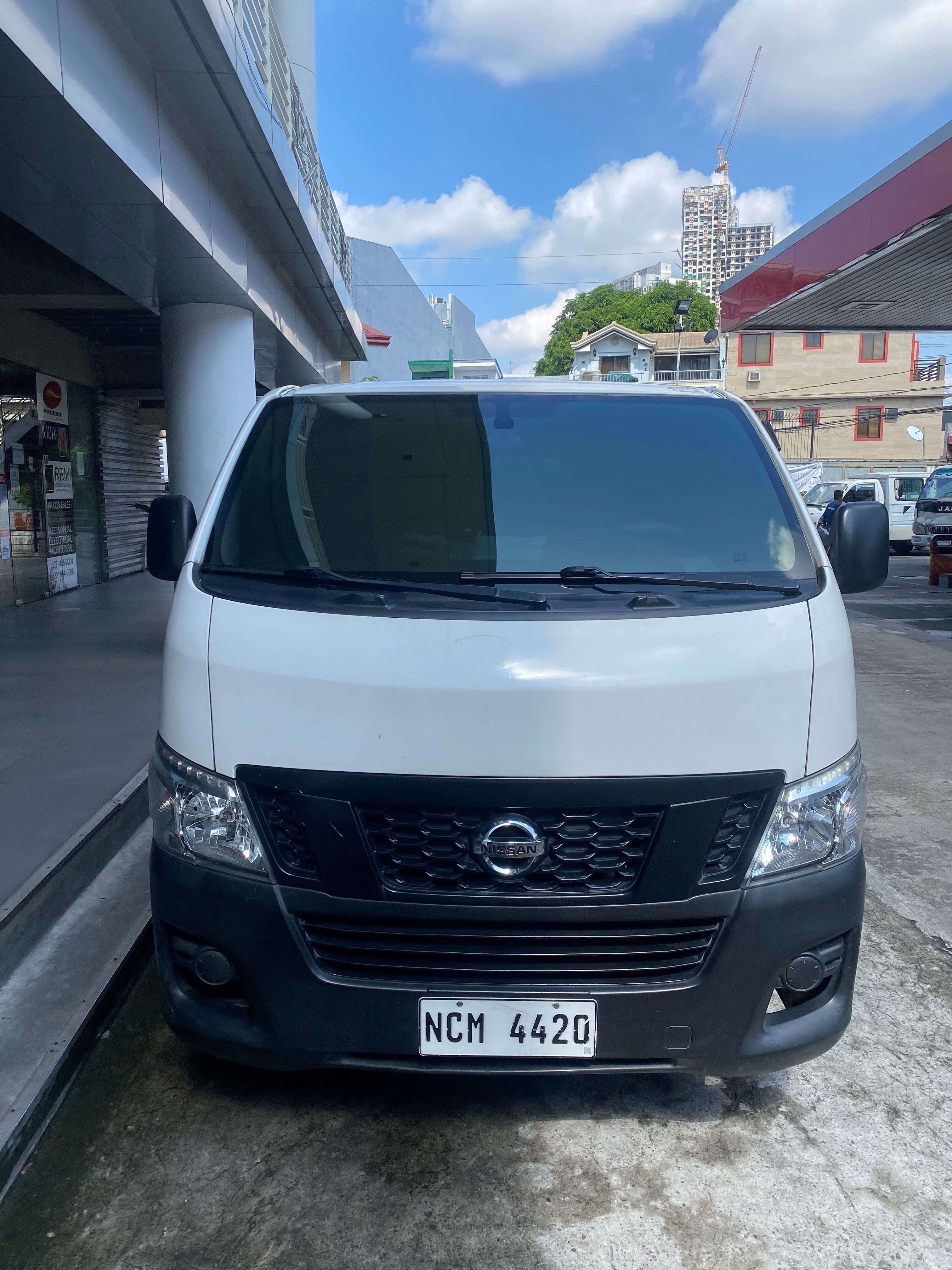 Nissan NV350 Urvan 2022 Price List Philippines, Promos, Specs - Carmudi