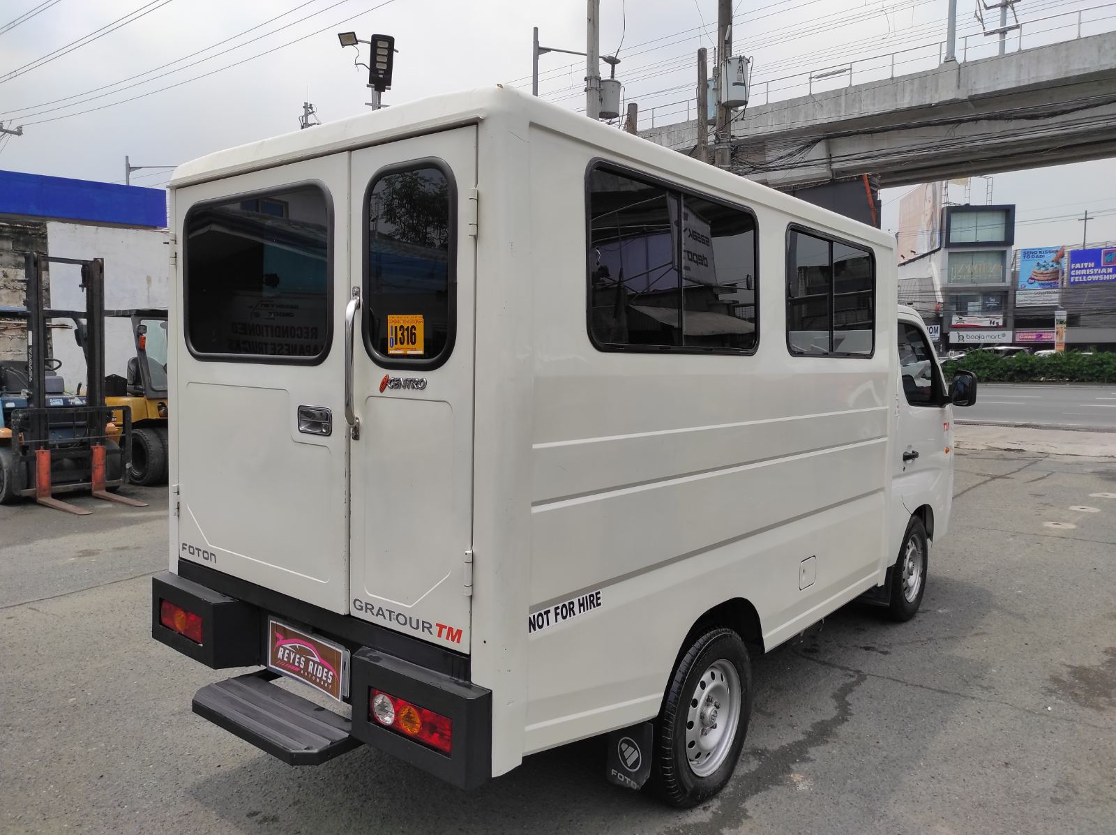 Get Used Foton Gratour 39093 Price & Sellers Information | Zigwheels