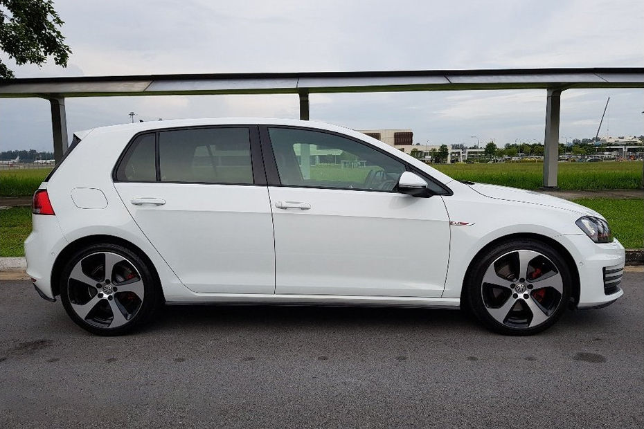 Used Volkswagen Golf GTI {variant} {year} for Sale in {city} | Oto