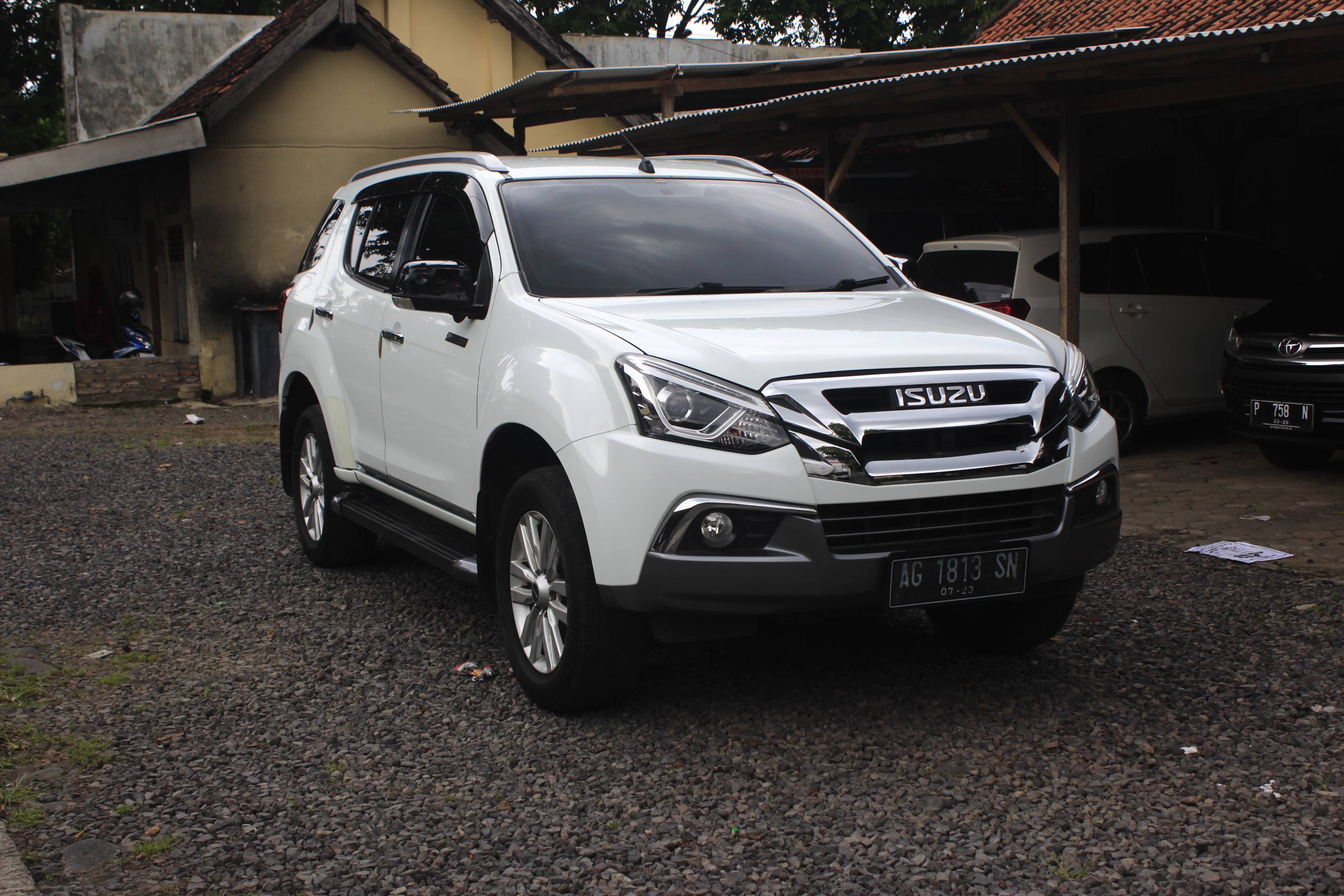 Harga Mobil Isuzu MuX Bekas Murah Di Juli 2022 - Zigwheels Indonesia