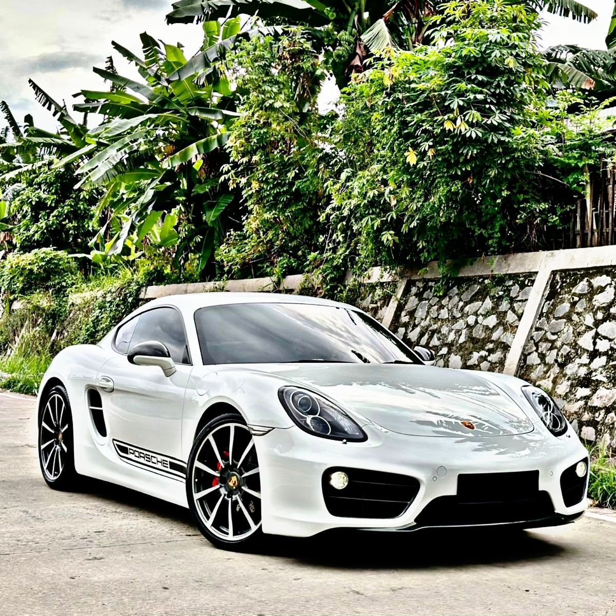 Porsche Indonesia - Daftar Harga Mobil Porsche Terbaru 2023 | Oto