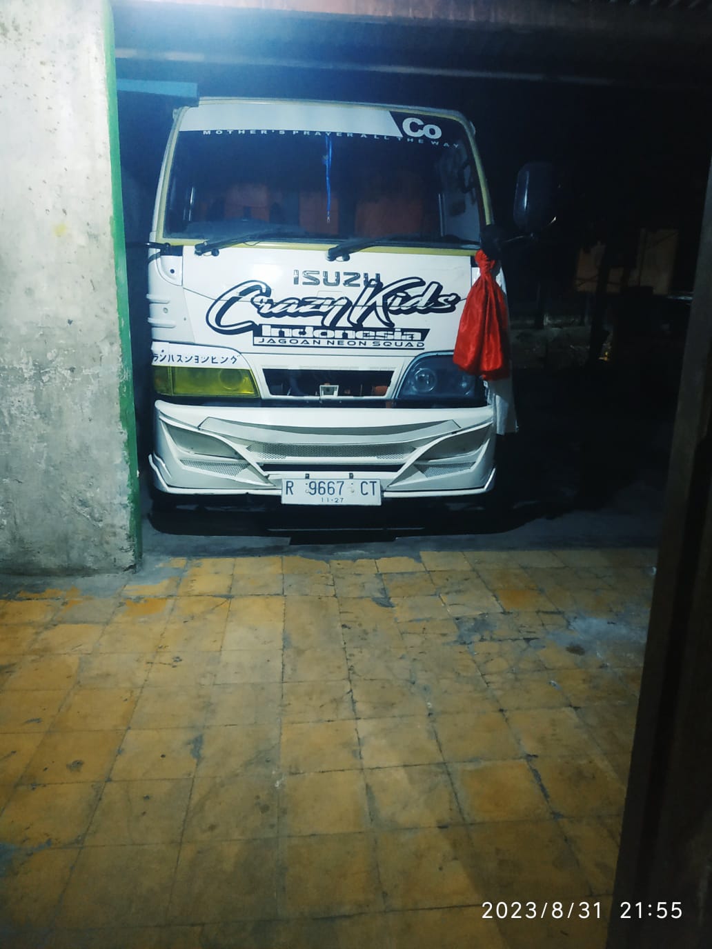 Gambar Isuzu Bison - Lihat Foto Interior & Eksterior | Oto