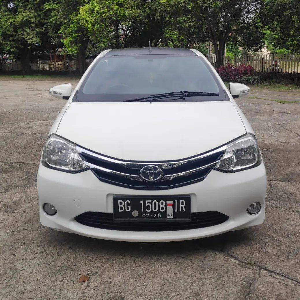 Spesifikasi Toyota Etios Valco - konfigurasi & Fitur | Oto