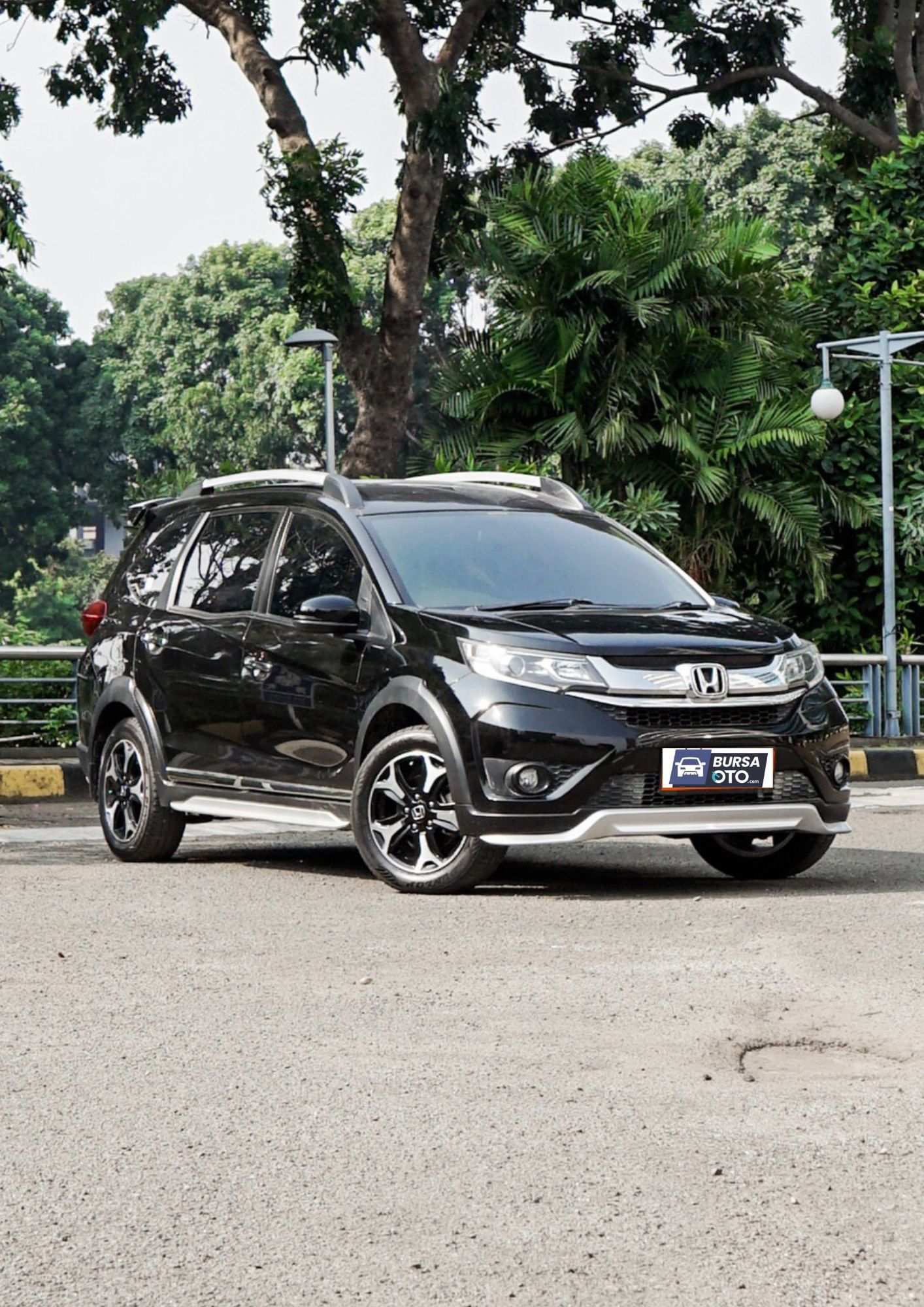 Get Used Honda BRV 2017 672360 Price & Sellers Information | Zigwheels