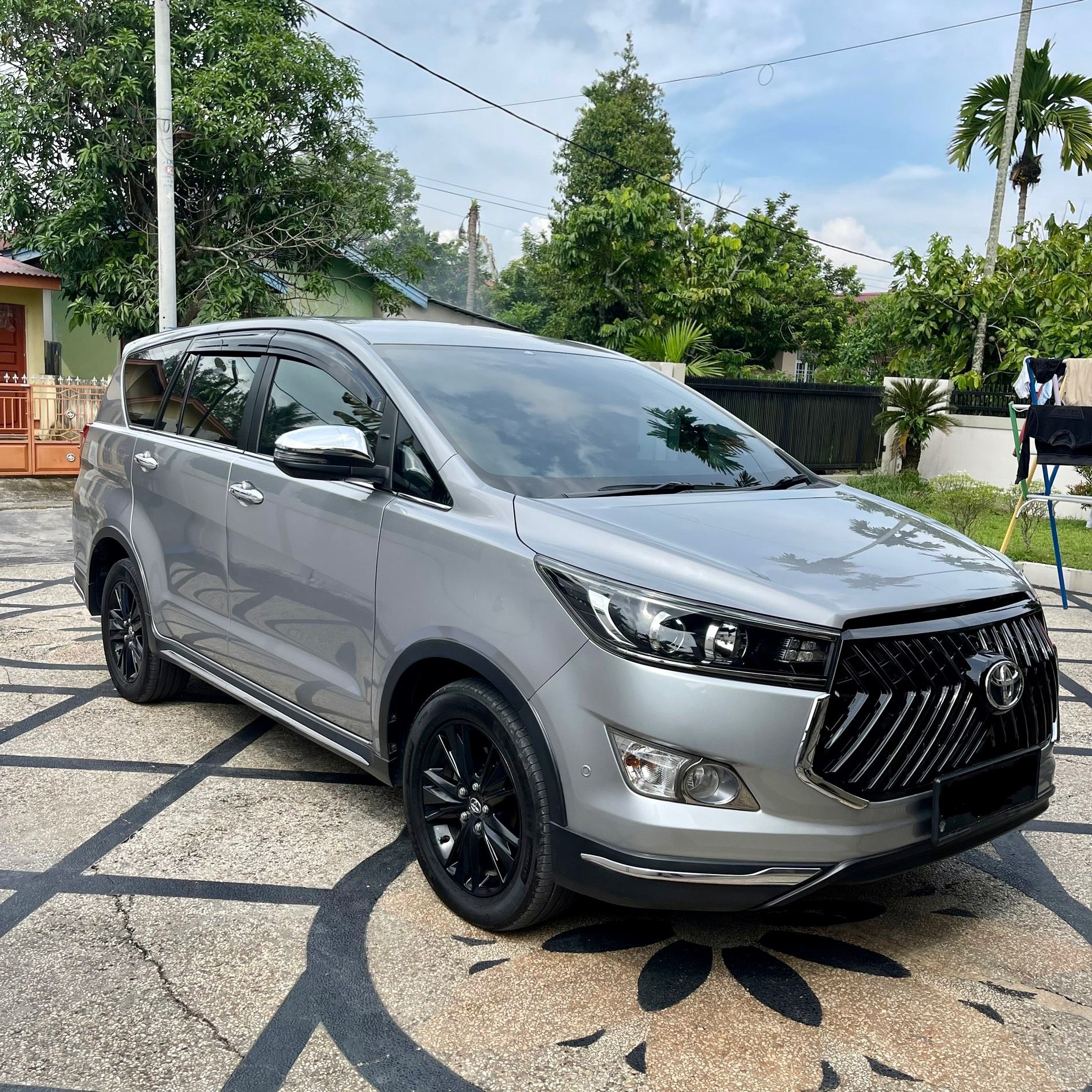 Discontinued Toyota Venturer Features & Specs | Oto