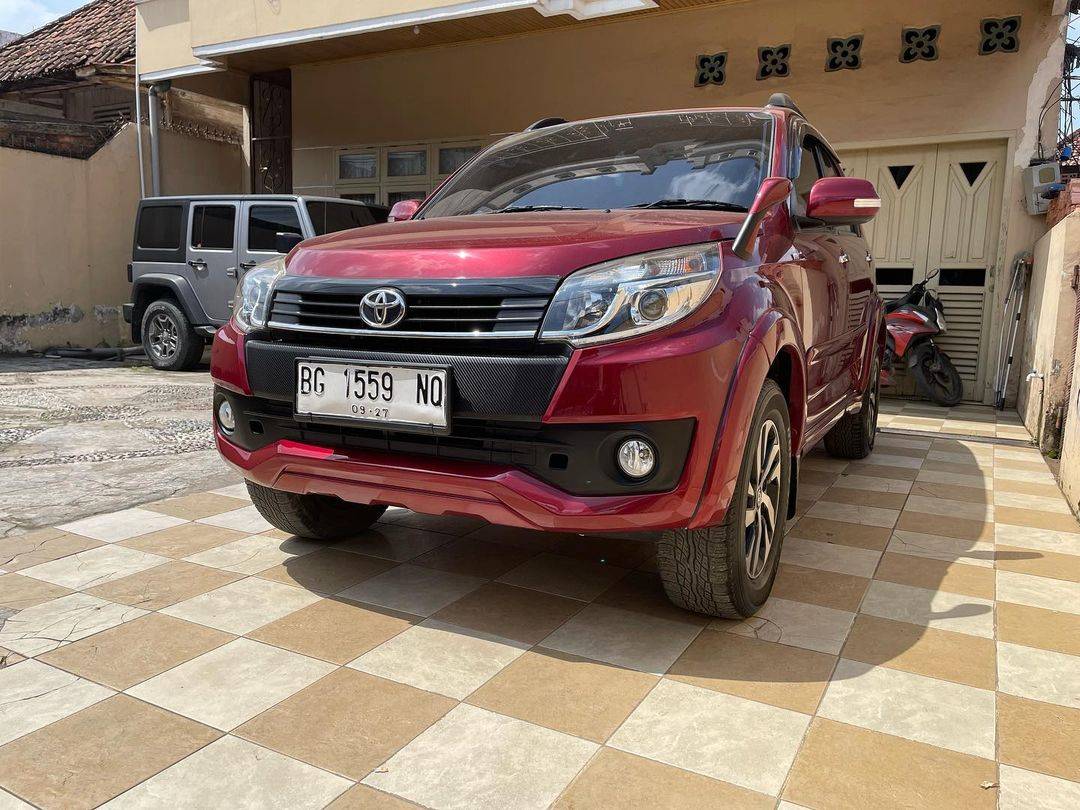 Toyota Rush 2025 Images - Check Interior & Exterior Photos | OtO