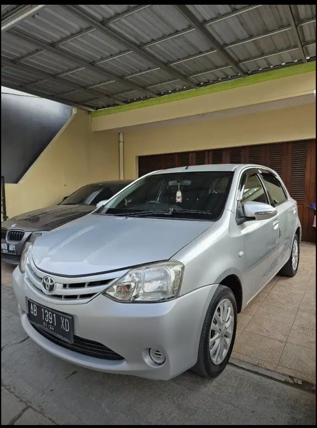 Toyota Etios Valco Price in Gresik - Know Loan Simulations ...