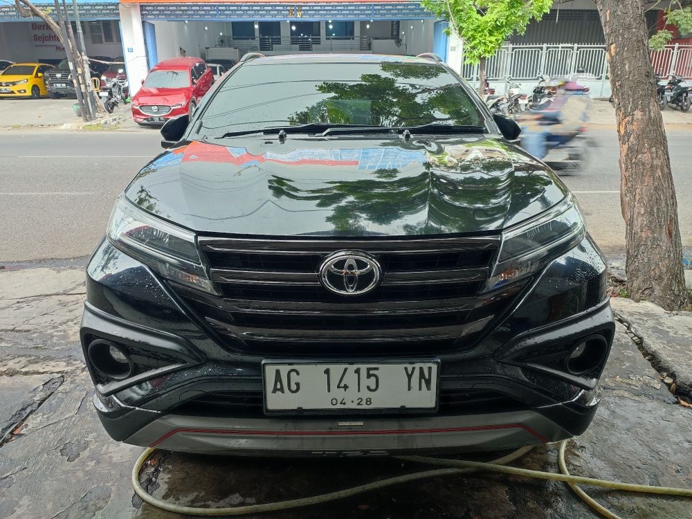 Warna Toyota Rush 2024 - Pilih Dari 5 Pilihan Warna | Oto