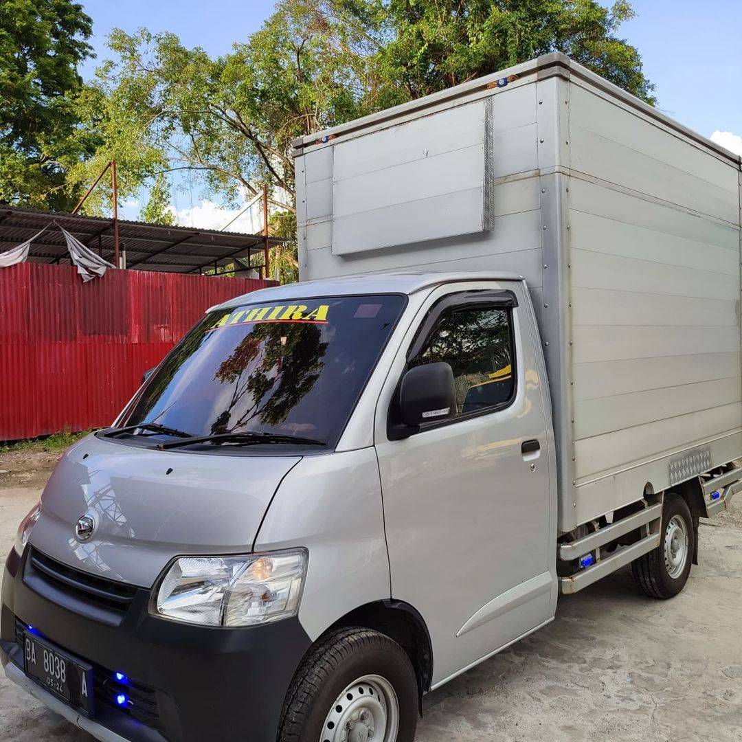 Mobil apa yang paling banyak dibandingkan dengan Daihatsu Grand Max? - Oto