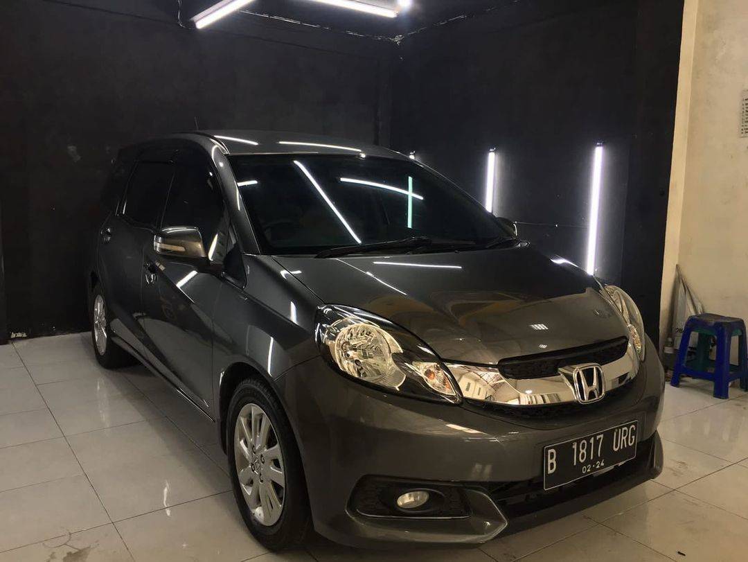 Spesifikasi Honda Mobilio - konfigurasi & Fitur | Oto