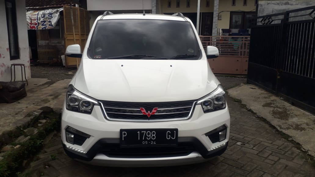 Wuling Alvez 2024 Price in Jember - Know Loan Simulations & Installment ...