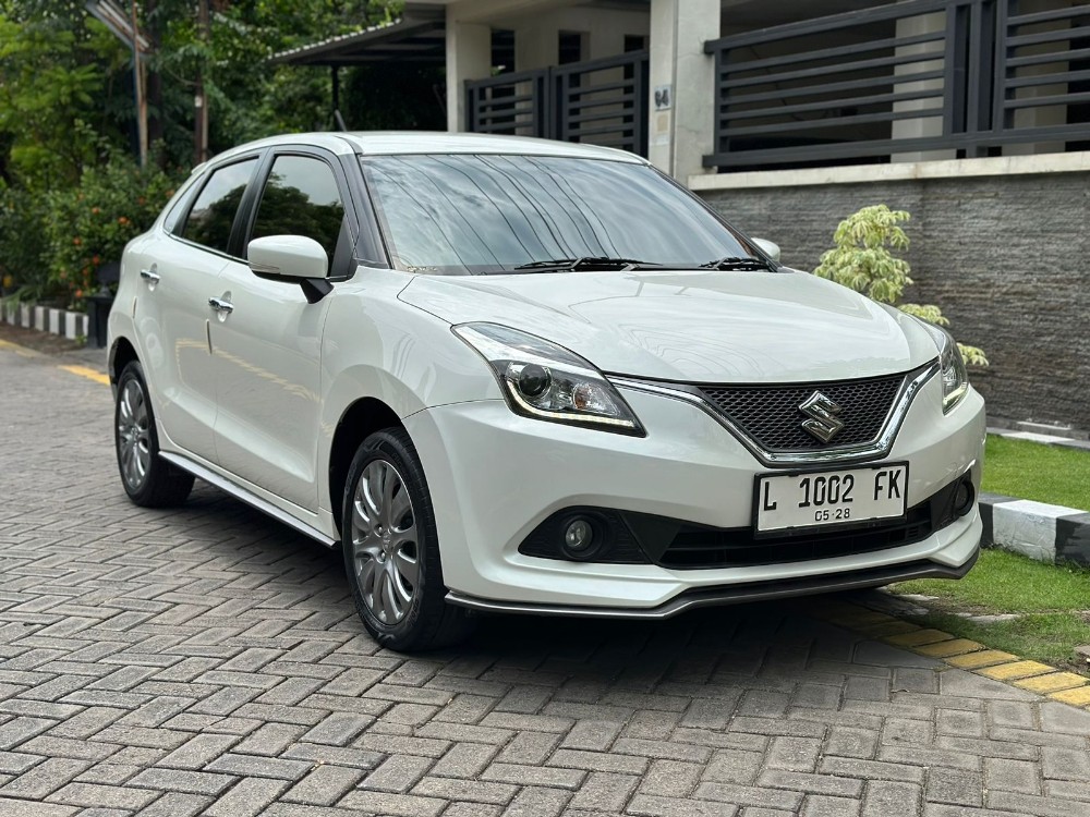 Discontinued Suzuki Neo Baleno Features & Specs | Oto