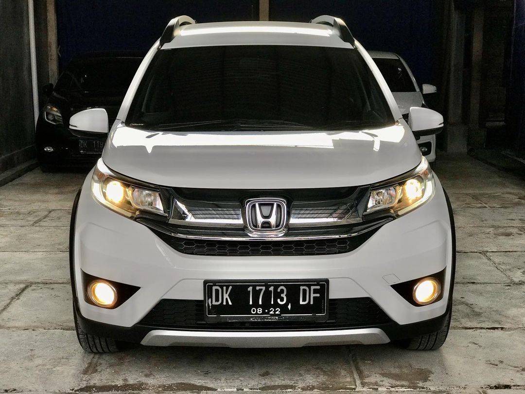 Honda BRV Prestige CVT Daftar Harga, Promo, Spek & Galeri