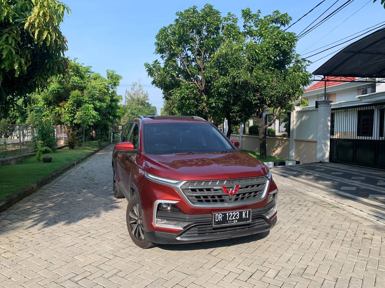 Harga OTR Wuling Air EV 2022 di Surabaya - Lihat Simulasi Kredit, DP & Cicilan Terendah