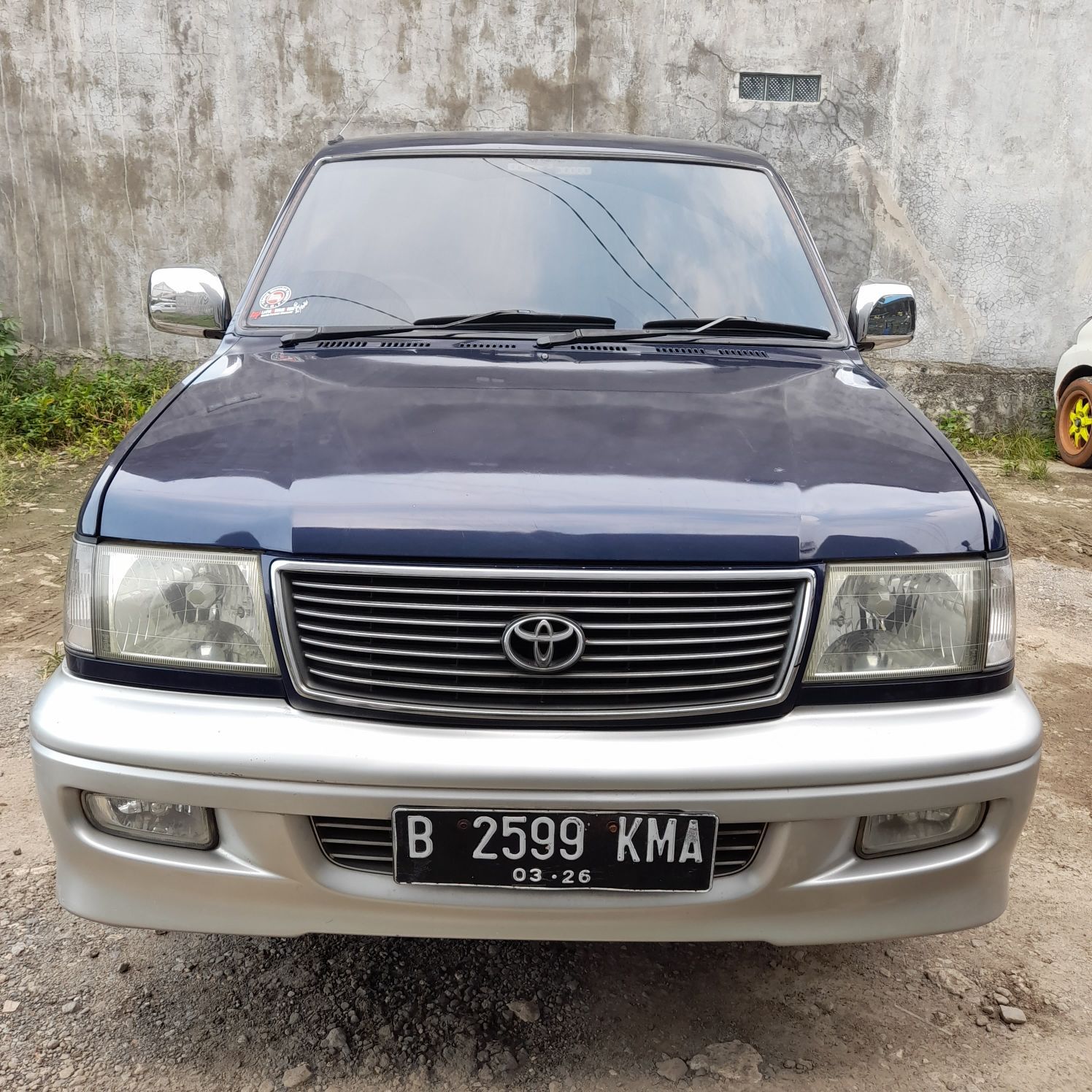 2001 Toyota Kijang Krista Bensin - Mobil Bekas - Waa2
