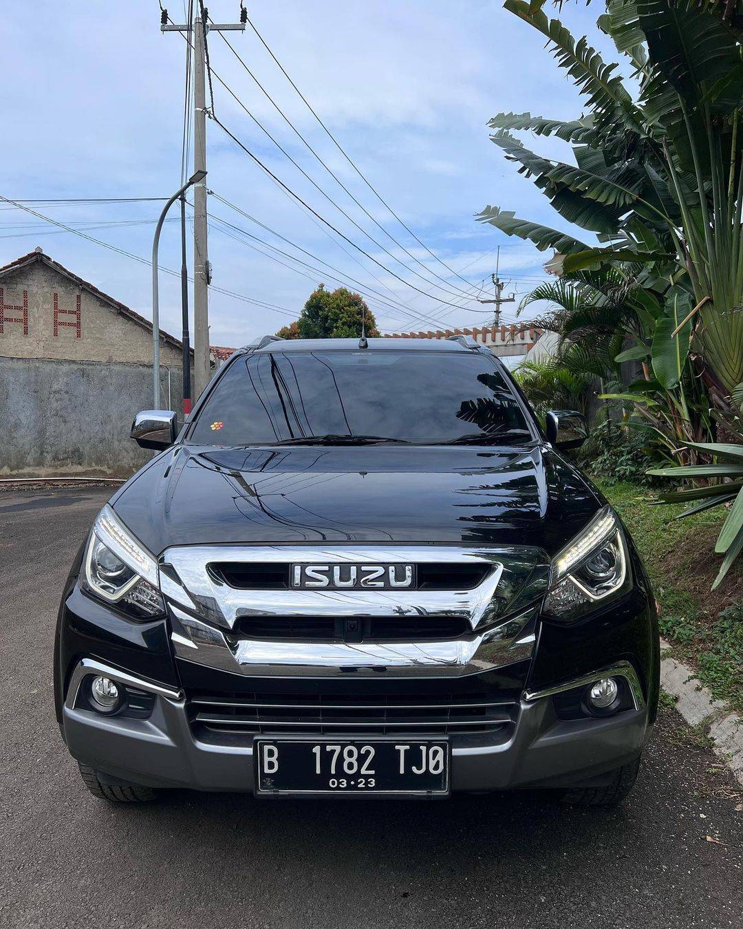 Harga Mobil Isuzu MuX Bekas Murah Di Juli 2025 - Zigwheels Indonesia