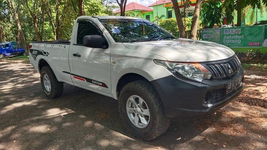 Discontinued Mitsubishi Strada Triton Features & Specs | Oto
