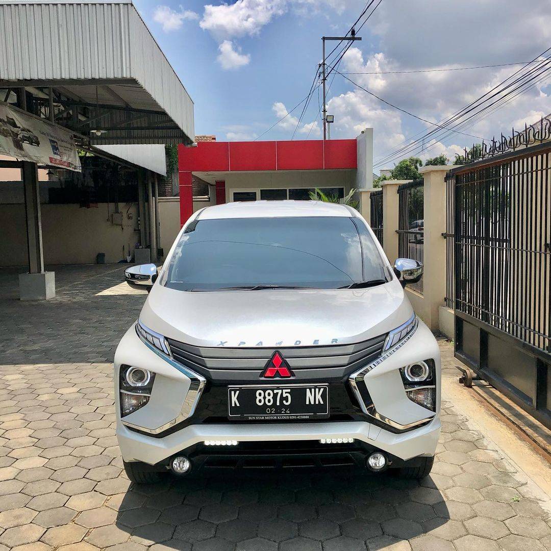 Harga OTR Mitsubishi Xpander Cross 2024 di Kupang - Simulasi Kredit & Cicilan | Oto