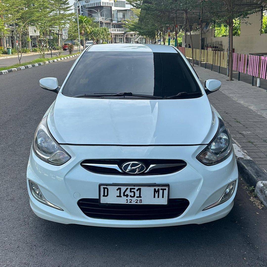 Spesifikasi Hyundai Grand Avega - konfigurasi & Fitur | Oto