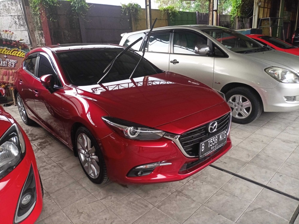Harga OTR Mazda 3 (2017-2018) di Medan - Simulasi Kredit & Cicilan | Oto