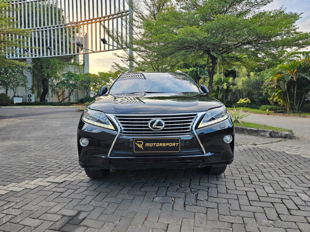 Harga OTR Lexus RC di Bekasi - Simulasi Kredit & Cicilan | Oto