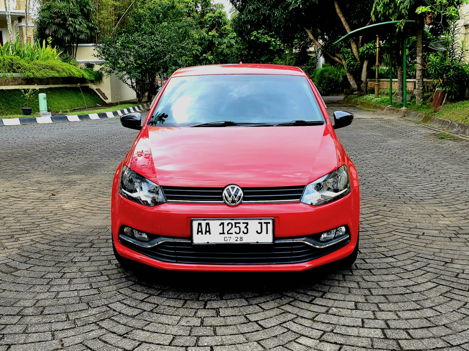 Volkswagen Golf GTI 2023 Price in Yogyakarta - Know Loan Simulations ...