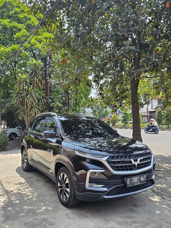 Wuling Almaz Hybrid 2023 Price in Bandung - Know Loan Simulations ...