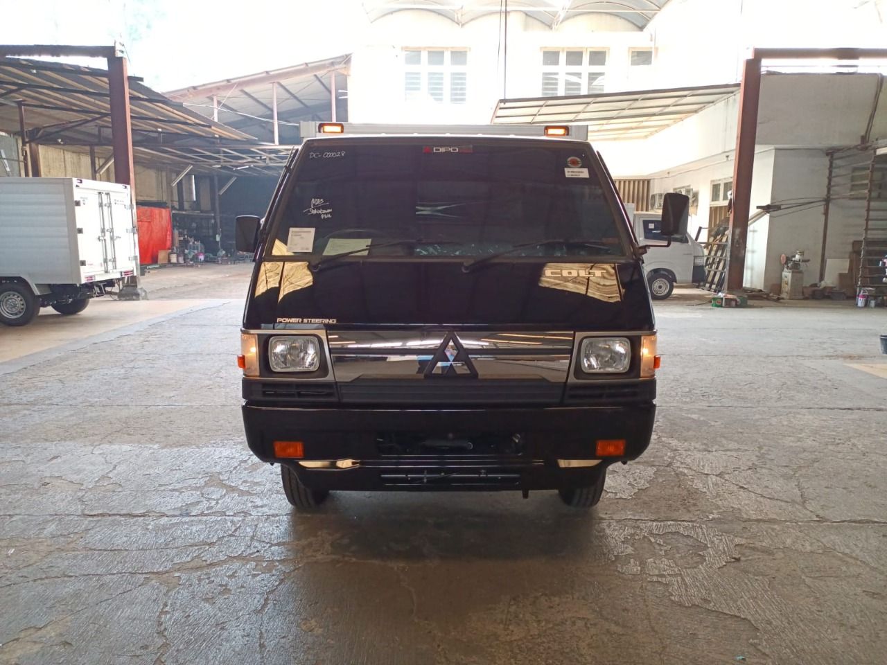 Dapatkan Informasi Harga & Penjual Mobil Bekas Mitsubishi L300 2023 ...