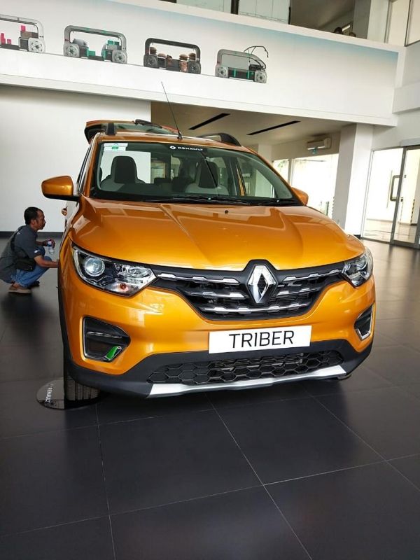 Daftar Harga, Promo, Spek & Galeri Renault Triber - Zigwheels Indonesia