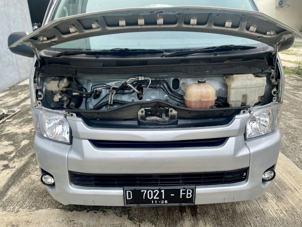 Spesifikasi Toyota Hiace 2024 - konfigurasi & Fitur | Oto
