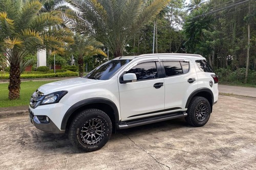 Used 2015 Isuzu MU-X RZ4E 4x2 LS-A MT Price & Sellers Details (41585 ...