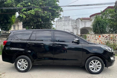 Used 2017 Toyota Innova (2015-2017) 2.8L E AT Price & Sellers Details ...