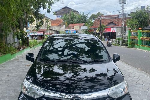 Jual Beli Mobil Bekas di Indonesia | Oto