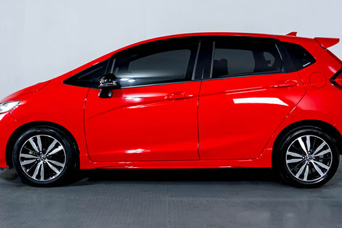 Dapatkan Informasi Harga & Penjual Mobil Bekas Honda Jazz 2018 598439 ...