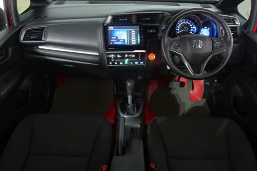 Dapatkan Informasi Harga & Penjual Mobil Bekas Honda Jazz 2018 598439 ...