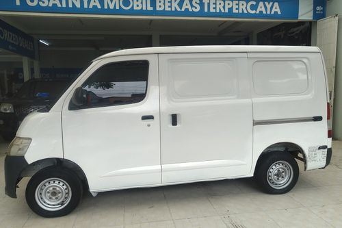 Dapatkan Informasi Harga & Penjual Mobil Bekas Daihatsu Grand Max 2017 ...